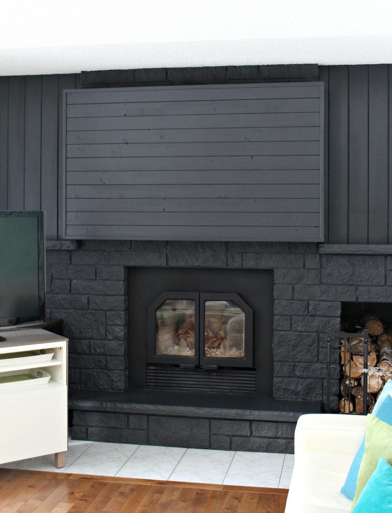 How to Build a Fireplace Bump Out to Hang a TV | Dans le Lakehouse