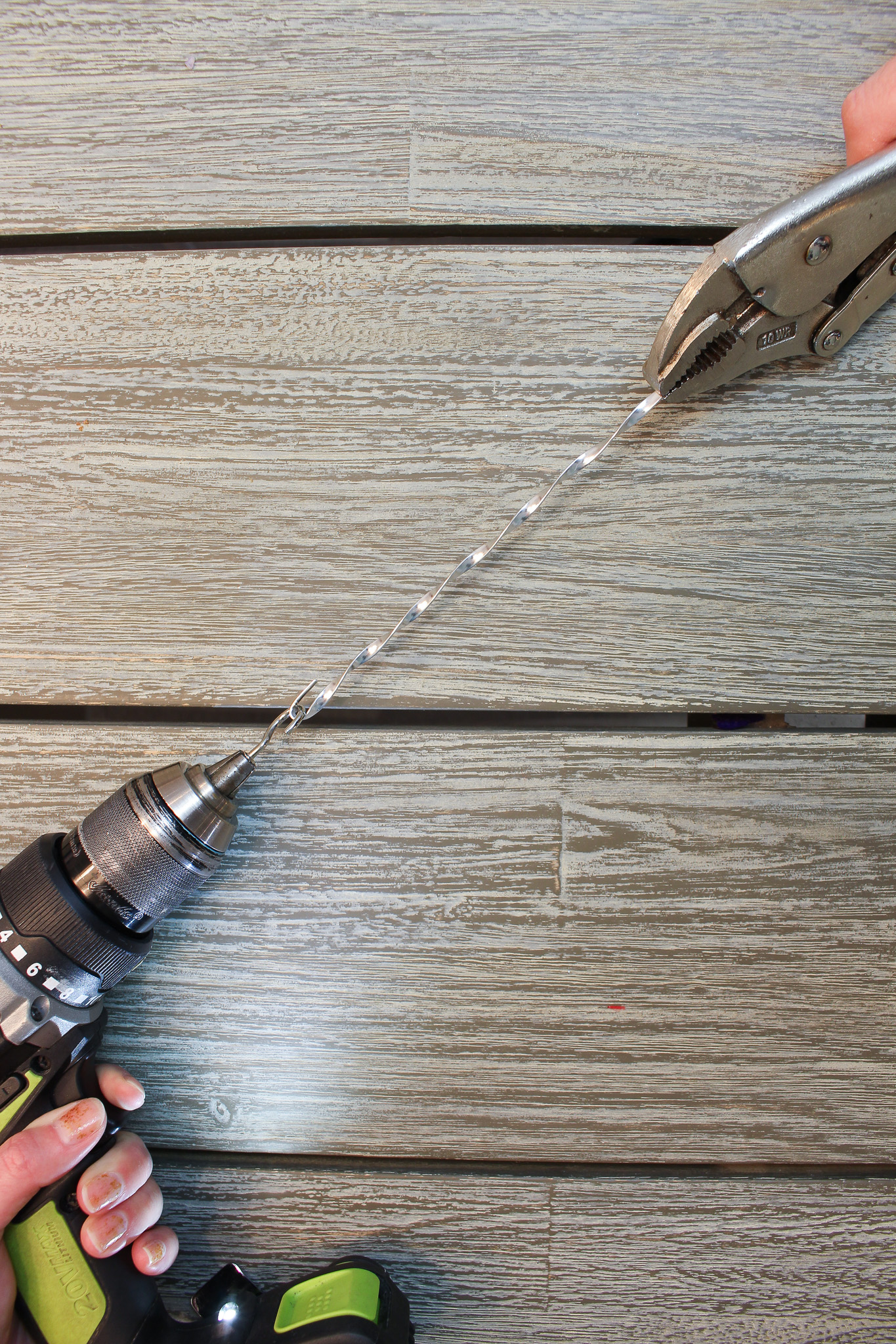 How to Make Victorian Tinsel | DIY Metal Tinsel | Dans le Lakehouse