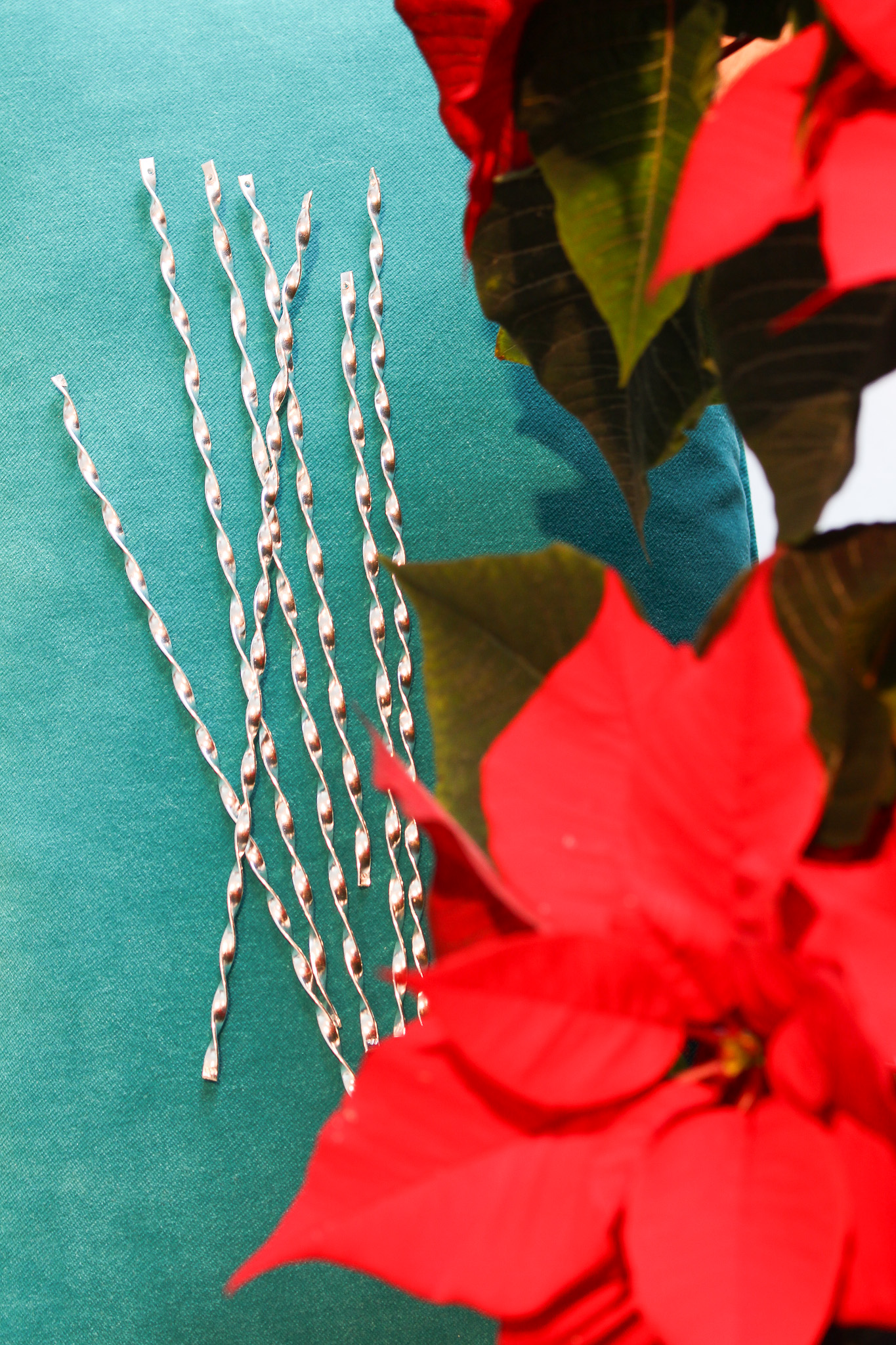 How to Make Victorian Tinsel | DIY Metal Tinsel | Dans le Lakehouse