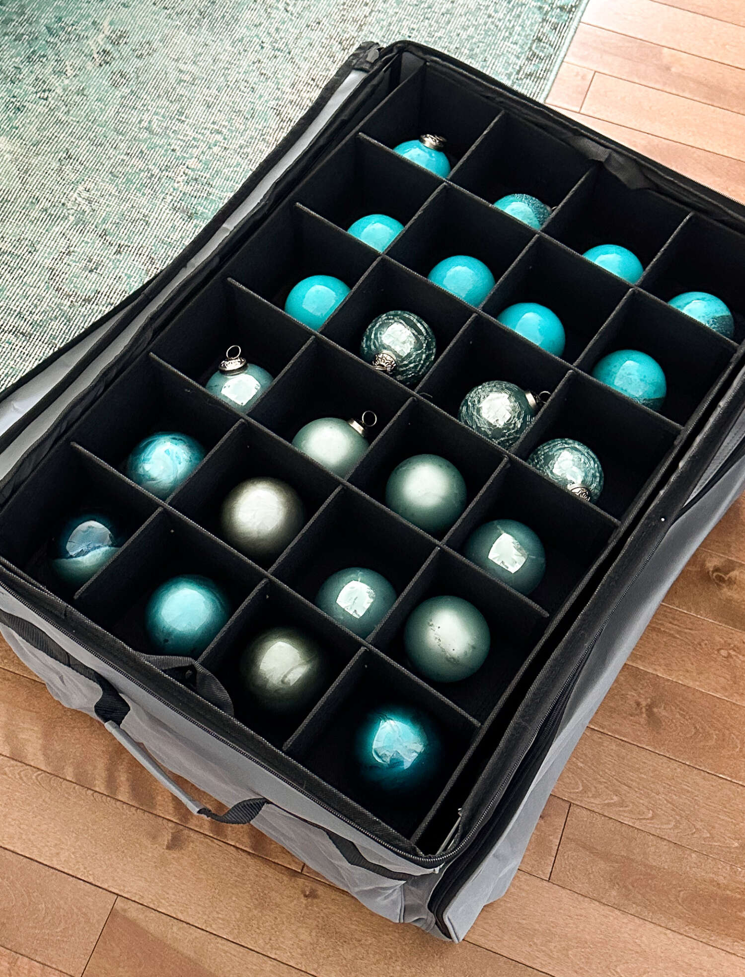 How to Store Glass Ornaments - Ornament Storage Idea | Dans le Lakehouse